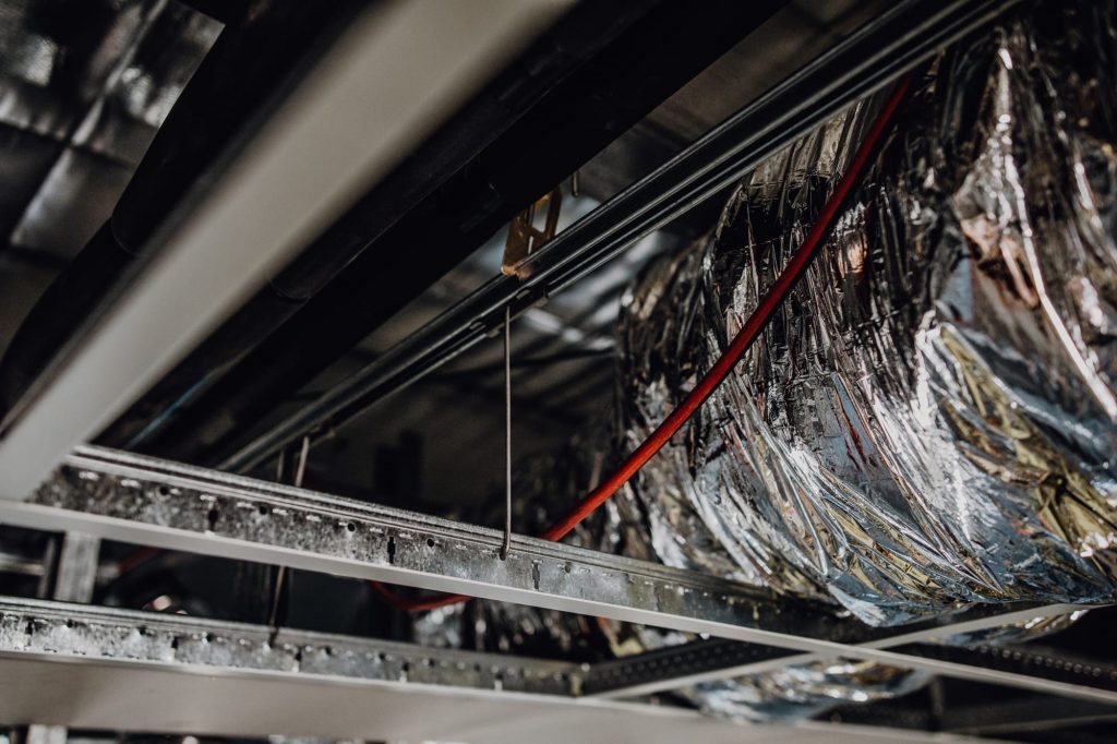 Locking Key | A superior suspended ceiling system